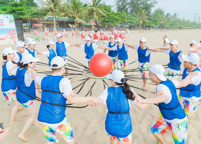 team building Cát Bà 2 ngày 1 đêm